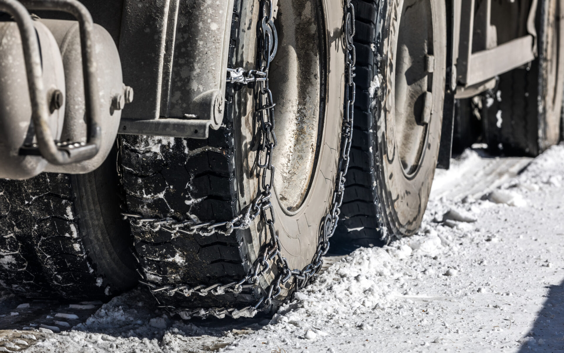 Tackle chain season like a pro - U.S. Xpress Inc.